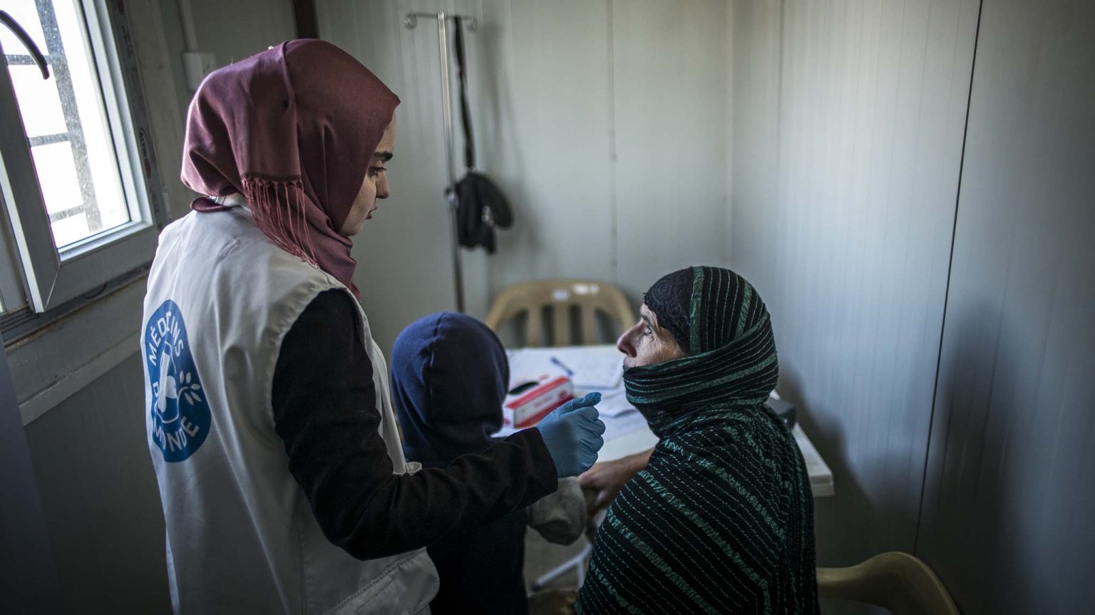 Iraq's Transition from State of Crisis to Development Response ...